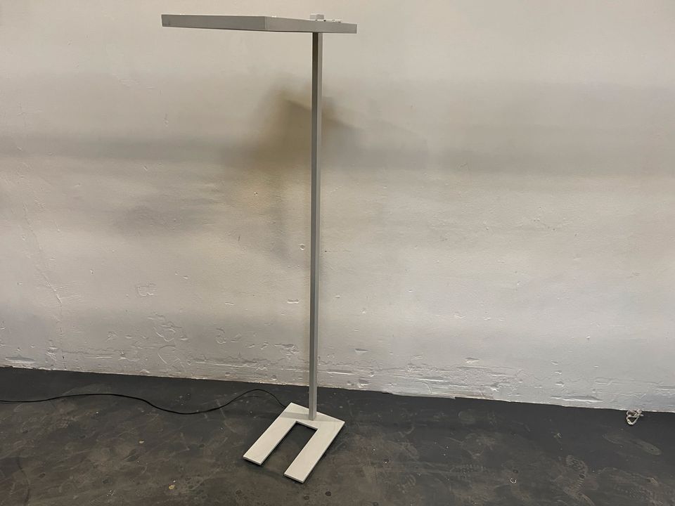 Spittler Stehleuchte Deckenfluter – Büromöbel Simon